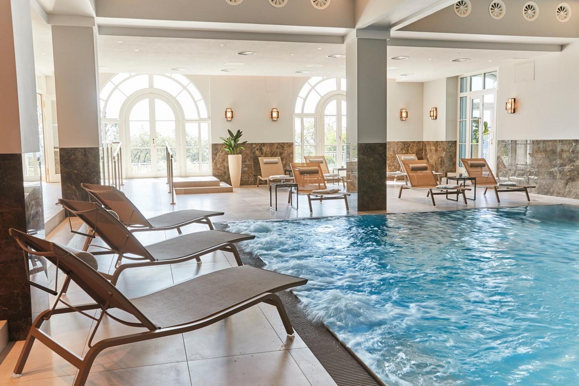 Hotel Steigenberger Icon Grandhotel & Spa Petersberg Königswinter ...